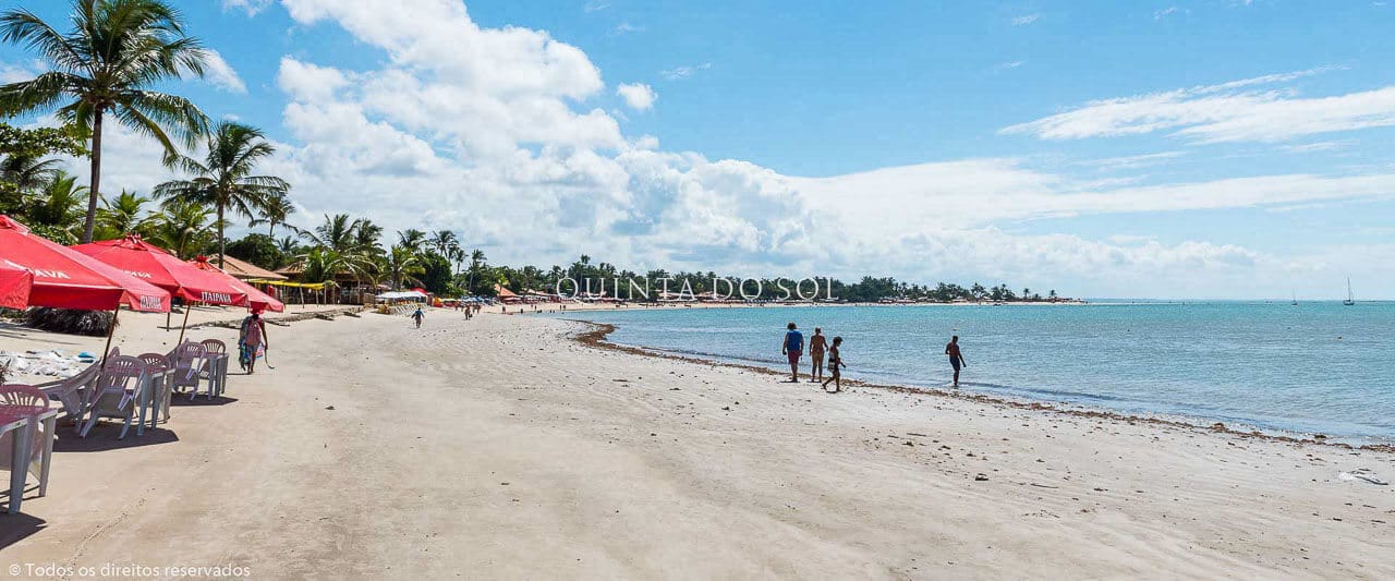 Praia de Coroa Vermelha: cenario ideal para admirar o esplender natural